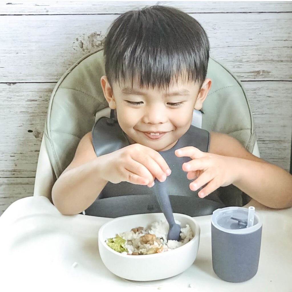 Making Mealtime Fun and Easy with a Silicone Baby Feeding Set ...